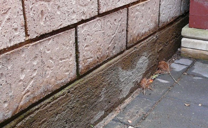 slab edge dampness